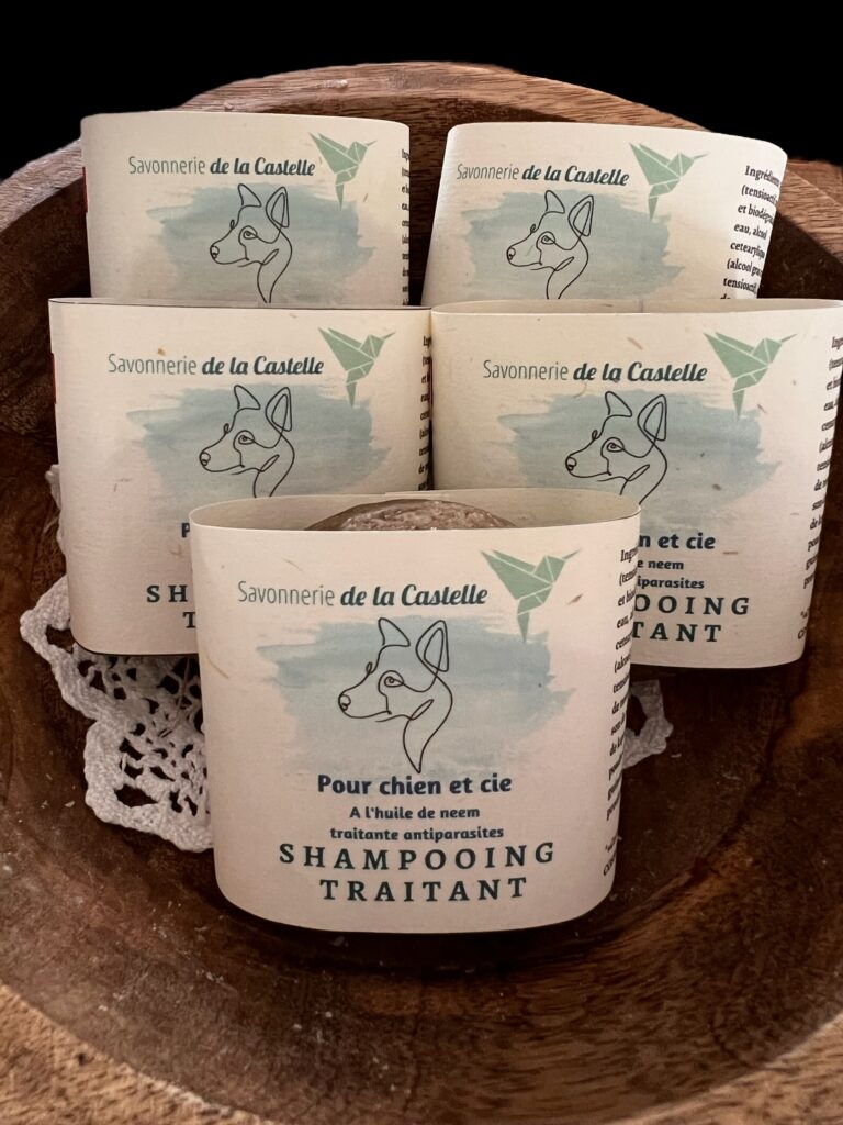 Shampoing solide pour chien - Savonnerie de la Castelle